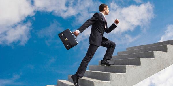 The 4 Essential Steps to Work Your Way up the Corporate Ladder